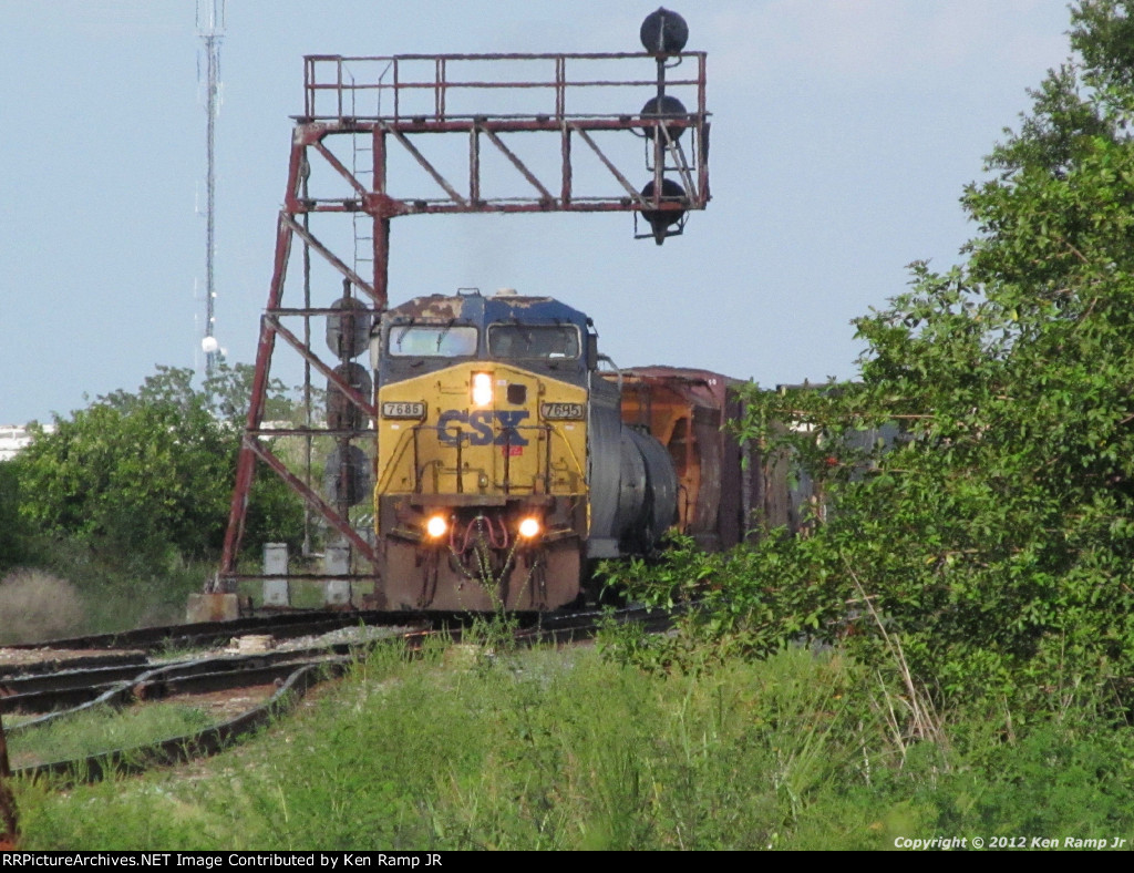 CSX Q613